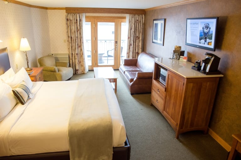 Specialty Rooms Hotels in Lake Placid on Main Street | Golden Arrow ...