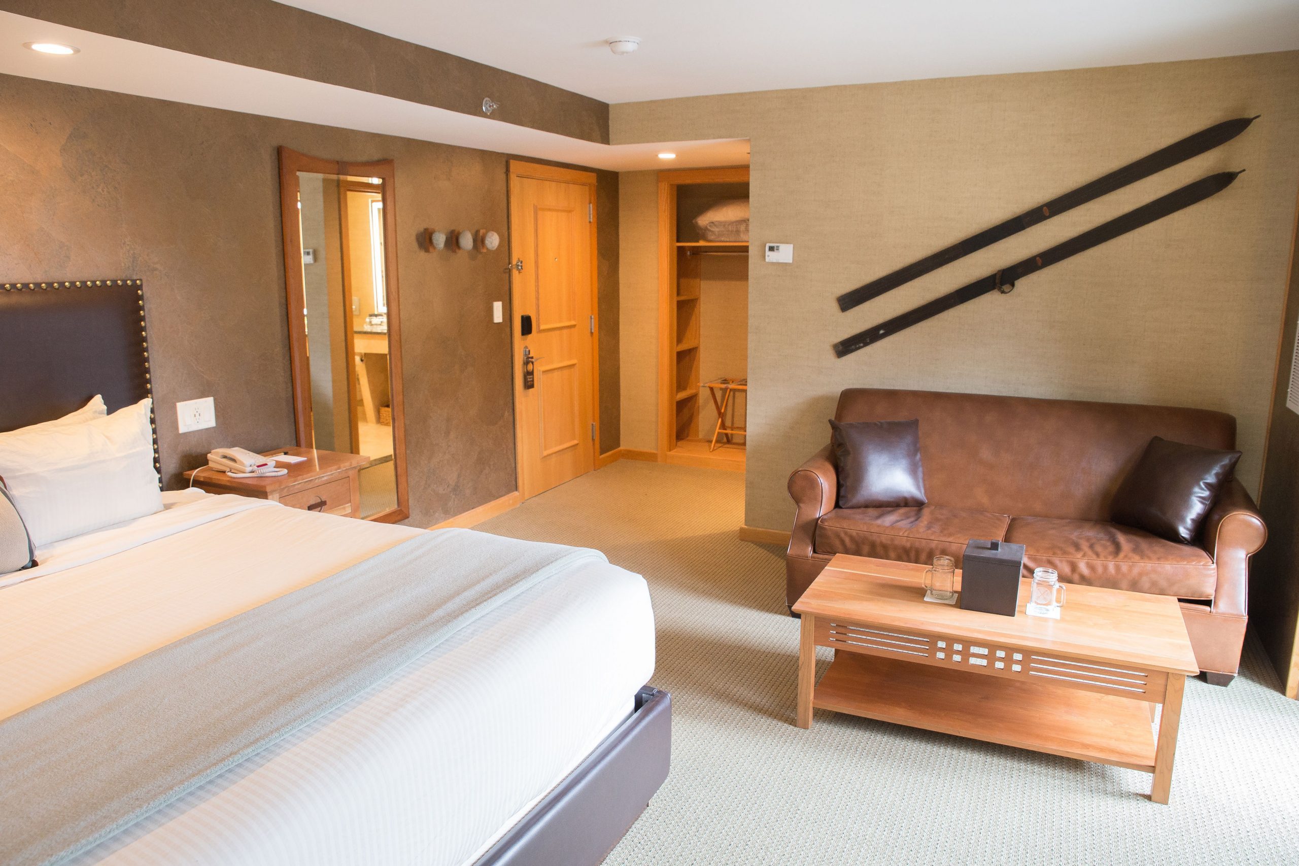 Deluxe Rooms at Golden Arrow Lakeside Resort | Lake Placid New York